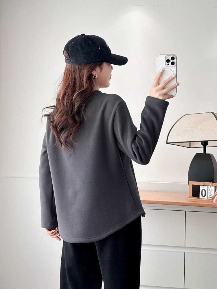 內刷毛圍巾貓咪印花T桖上衣 獨具衣格 J8491::unistyle 館::【獨具衣格】專賣中大尺碼洋裝、中大尺碼服飾