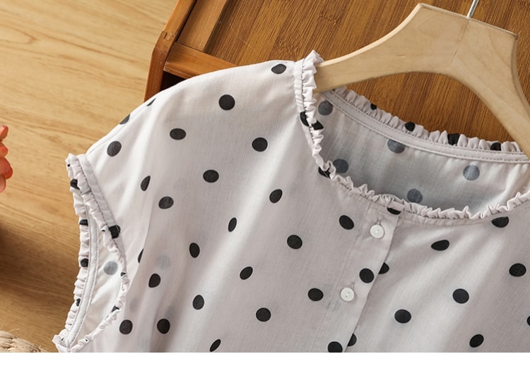 棉麻日系點點荷葉邊背心上衣 獨具衣格 J9105::unistyle 館::【獨具衣格】專賣中大尺碼洋裝、中大尺碼服飾
