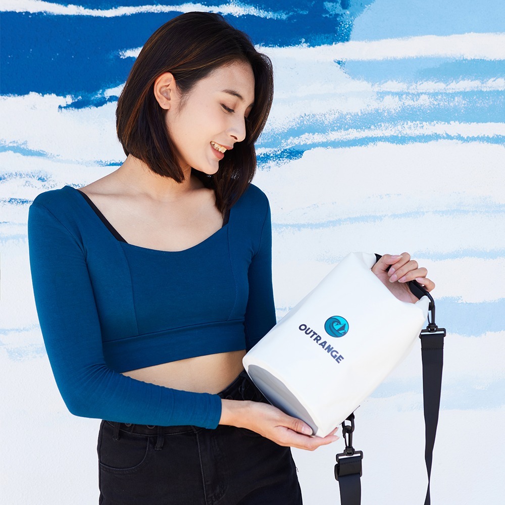 Outrange戶外裝備 - 紅龍柱、告示牌、雨衣、防水包、拒馬::線上購物::【OUTRANGE】 防水包 5L 單肩